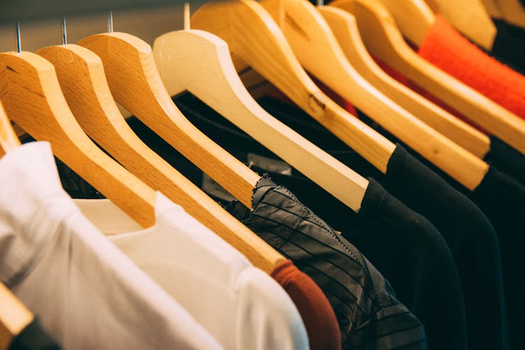 5 Storage Techniques To Keep Your Clothes In Pristine Condition
